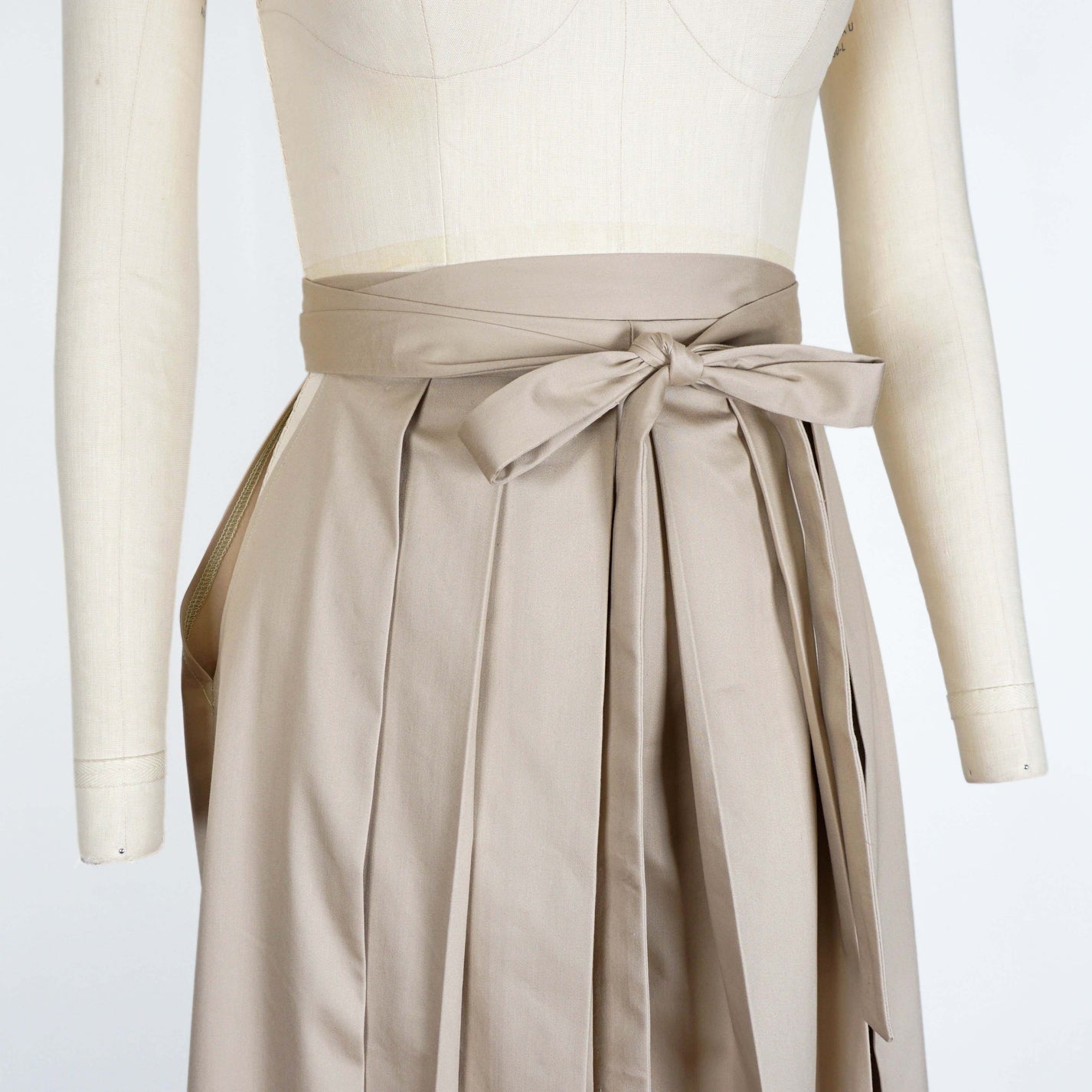 Wide Hakama Pants Sewing Pattern / PDF and Tutorial Book